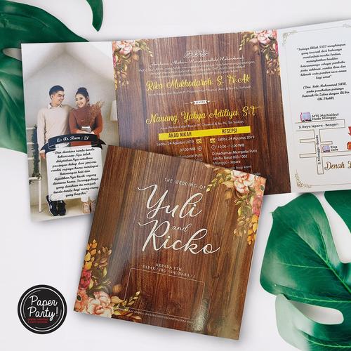 Jual Undangan pernikahan tema rustic kayu / vintage wedding invitation ...