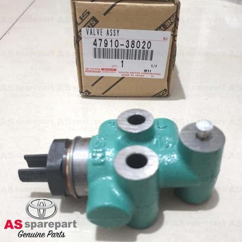 Jual Valve Assy Load Sensing Proportioning ORI 47910-38020 Kijang ...