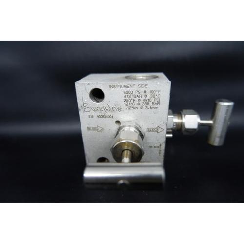 Jual SS 2 Way Manifold Valve SSV2BF8 Swagelok - Kota Balikpapan - SWA88 ...