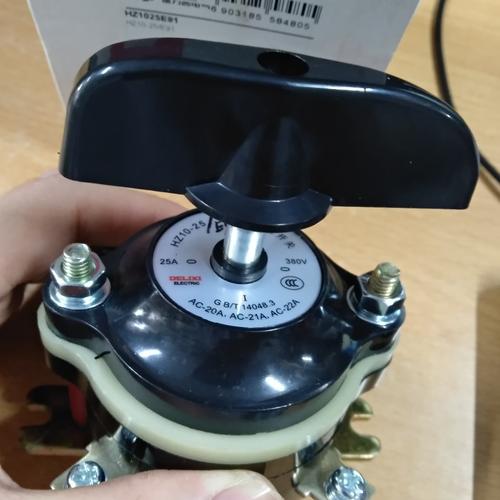 Jual Rotary Selector switch mesin las welding 25A 4 posisi HZ10 25 E91 ...