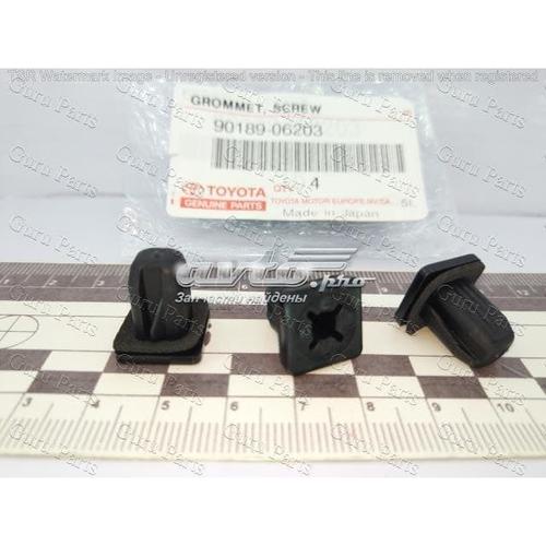 Jual GROMMET, SCREW, 90189-T0014, ORI TOYOTA HILUX/CAMRY/FORTUNER ...