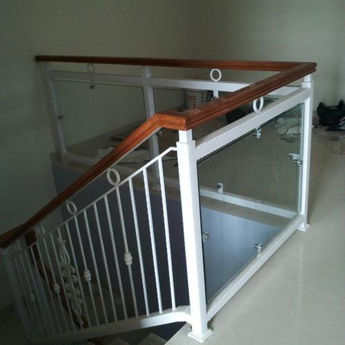 Jual railing tangga rumah besi kombinasi kaca pengangan kayu finishing ...