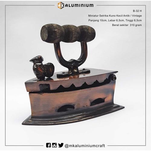 Jual Miniatur Seterika Arang Ayam Jago Kuno S Antik - Setrika Kuningan ...