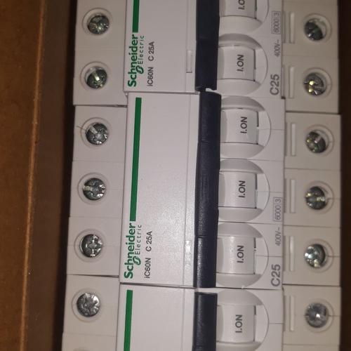 Jual MCB 6KA IC60N 3P 25A 32A SCHNEIDER - Jakarta Pusat - Zhafi Electrik | Tokopedia