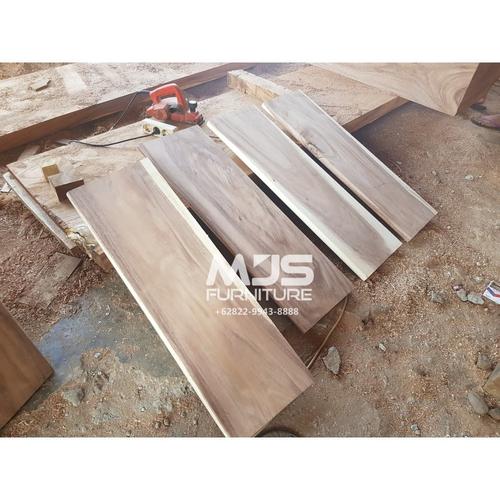 Jual Papan kayu trembesi solid untuk ambalan dan tangga 100cm - Kab ...
