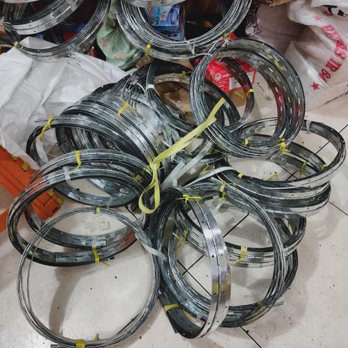 Jual engsel panjang/ engsel piano / panjang 3meter - Kota Medan ...