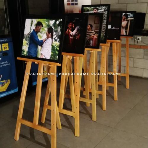 Jual Sewa Standing Frame warna kayu - Jakarta Selatan - Prada Frame ...