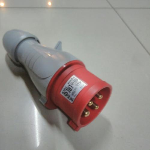 Jual legrand plug 32A 4pin/legrand 555238 3P+E IP44 - Kota Surabaya ...