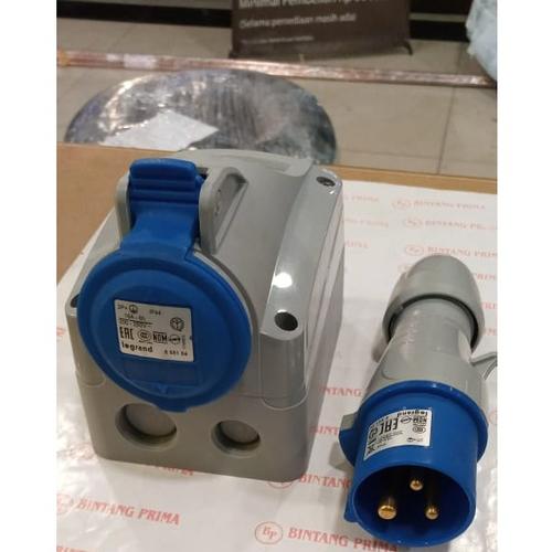 Jual Socket Surface Mounting + Plug 3P / 3 Pin 16A IP44 220V merk ...