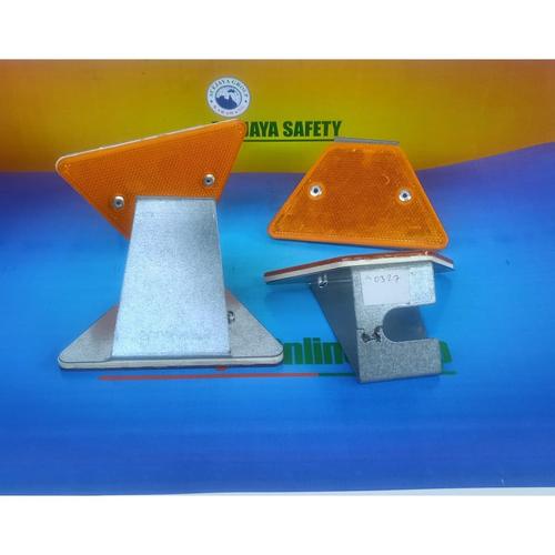 Jual RAMBU ROAD MATA KUCING / ROAD SAFETY TRAPEZOID GUARDRAIL REFLECTOR ...