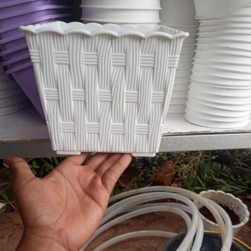 Jual pot anyaman kotak 25 putih/pot bunga/pot cantik - Putih - Kota ...