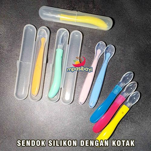 Jual Sendok bayi silikon lembut cocok bisa dengan kotak - Varian B dg ...