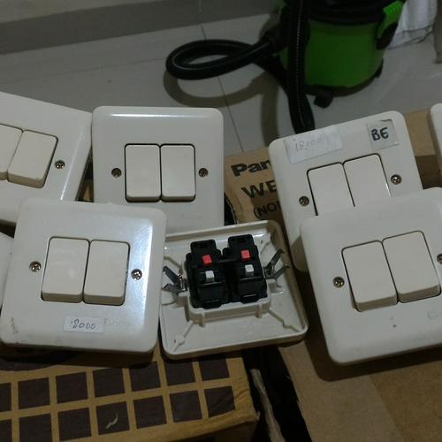 Jual Saklar Double Broco Inbow - Jakarta Pusat - Toko Serba Serbi 168 ...