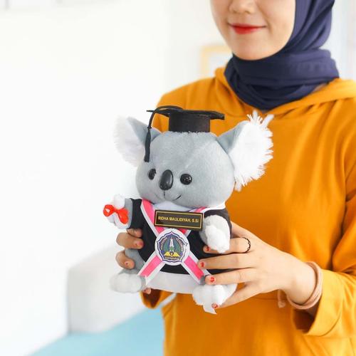 Jual Kado Wisuda Boneka Koala Small Custom - Kab. Bantul - Kado ...