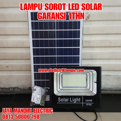 Jual LAMPU SOROT LED TENAGA SURYA 200WATT / SOLAR CELL PANEL 200 WATT ...