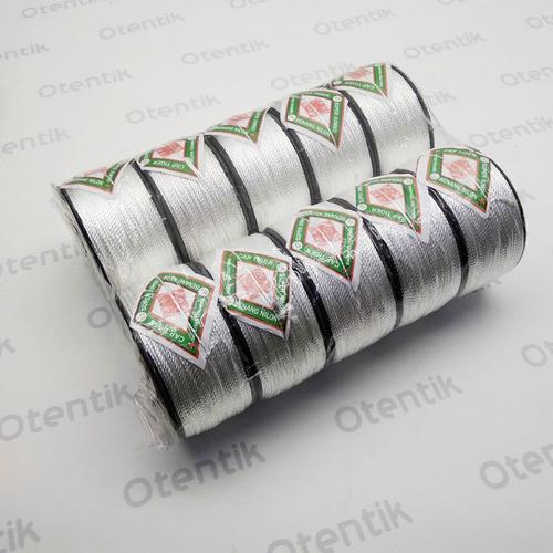 Jual BENANG NYLON PUTIH BESAR - BENANG BANGUNAN - TALI NILON SATU ROLL ...