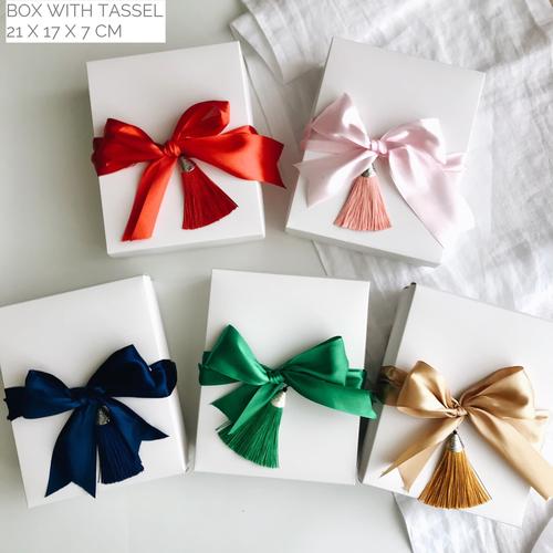 Jual kotak kado putih box kue cookies hijab natal lebaran imlek ulang ...