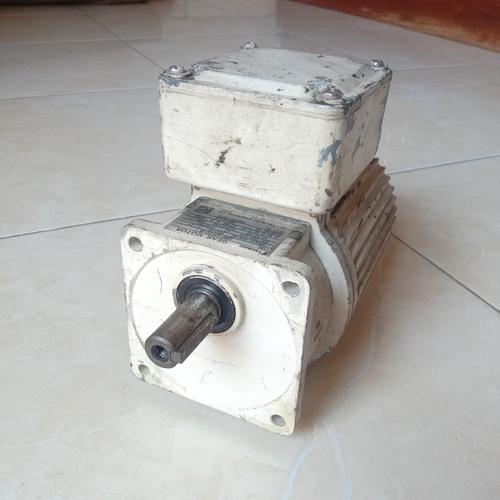 Jual AC motor gearbox - 220V - 3phase - 60W - Ratio 1:20 - Tsubaki ...