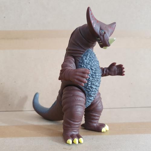 Jual Monster Gomora Ultraman Godzilla Kaiju Figure. mainan figur ...