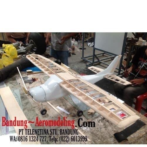 Jual Pesawat Model RC Aeromodeling Cessna 206 Airframe Only - KIT ...