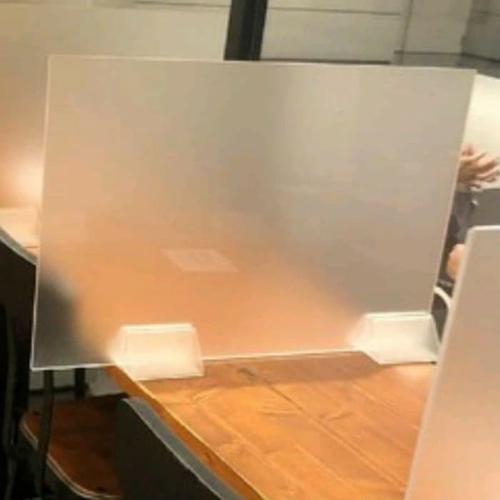 Jual AKRILIK PARTISI / PEMBATAS MEJA ACRYLIC DOFF Kaki Segitiga ...