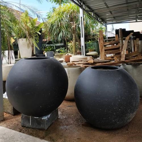 Jual Pot besar teraso tipe bola warna hitam doff - Kota Depok - Teraso ...