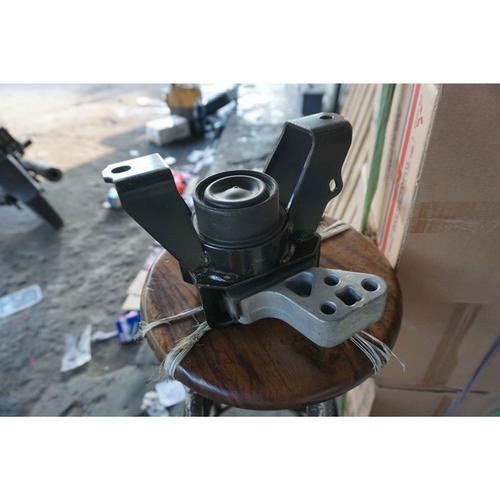 Jual Engine Mounting Kanan Mitsubishi Xpander (barang lelang) - Jakarta ...