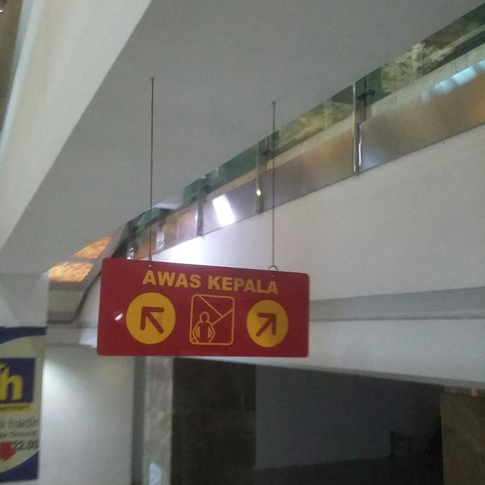Jual akrilik tanda lift eskalator awas kepala tinggi ketinggian 2 sisi ...