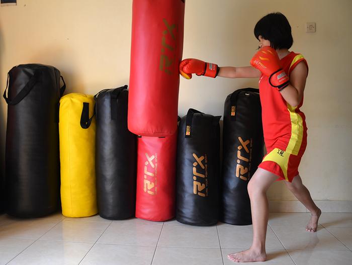 Jual Samsak Tinju Muaythai Taekwondo Karate Pencak Silat 100cm RTX DT ...