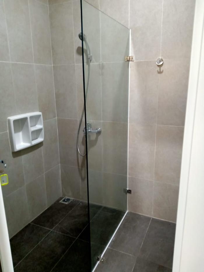 Jual PARTISI KACA KAMAR MANDI(70*210)-KACA TEMPERED 10 MM - Jakarta ...