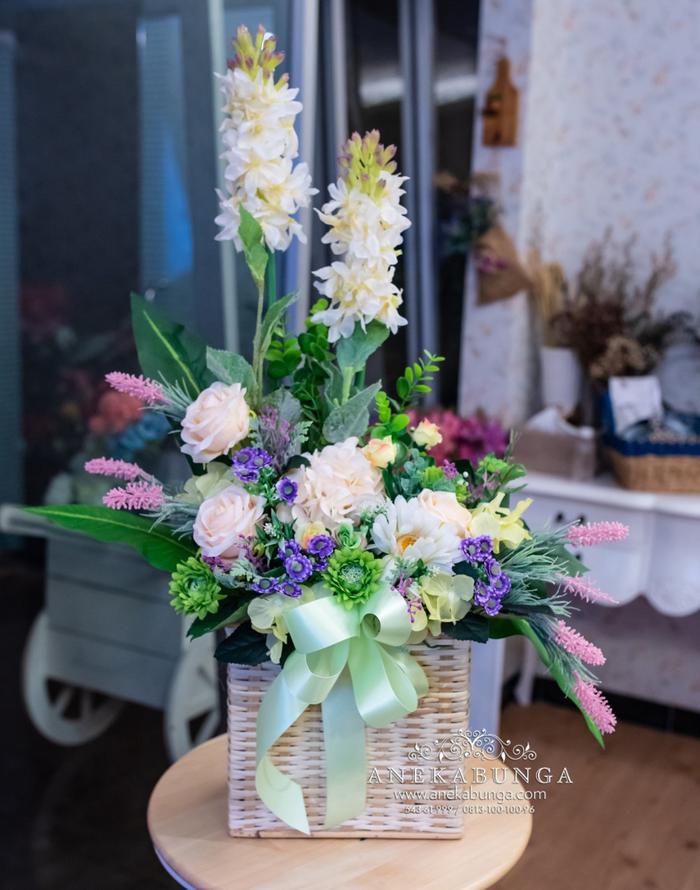 Jual Rangkaian Bunga Plastik Kotak Rotan Artificial Flower Box Rattan ...