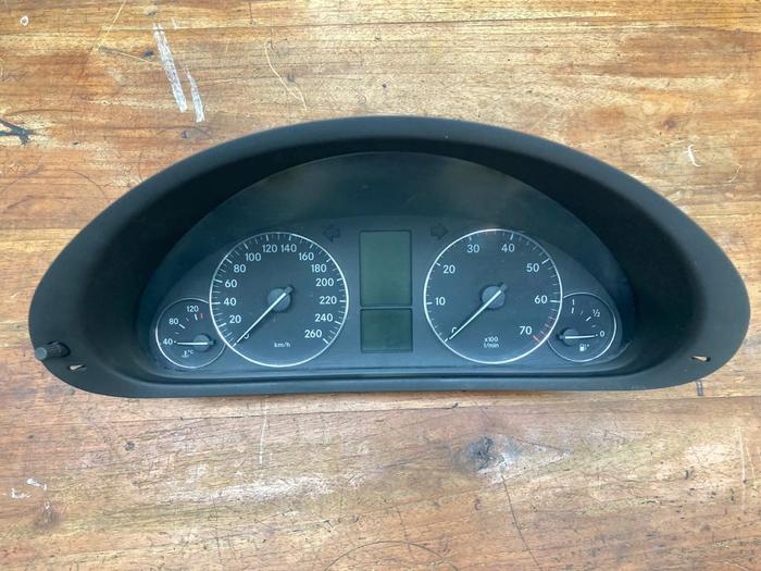 Jual Speedometer Mercedes-Benz C-Class W203 Facelift - Jakarta Selatan ...