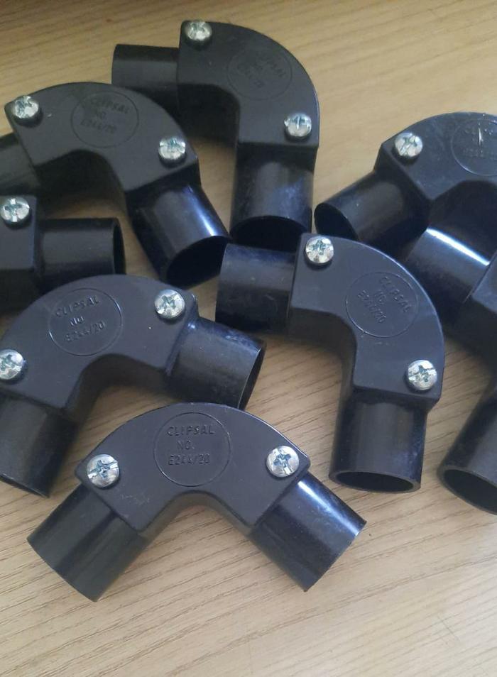 Jual Elbow Clipsal 20mm Hitam - Kota Surabaya - PT KARYA MAS SEJATI ...