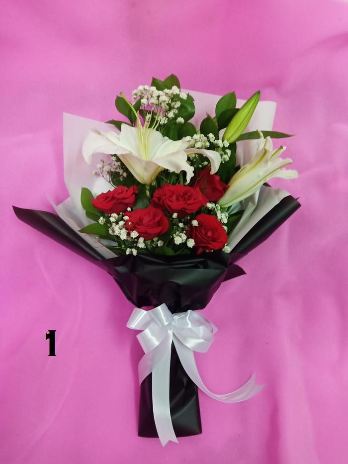 Jual HAND BOUQUET LILY | LILY | BUKET LILI | BUKET BUNGA WISUDA LAMARAN ...