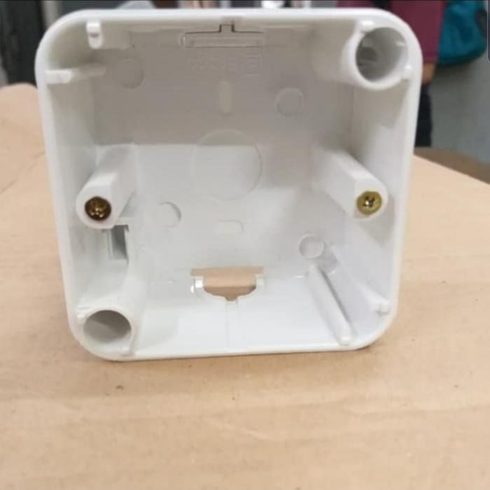 Jual OUTBOWDUS BROCO PUTIH / Out bow dus Broco / mangkok saklar Broco ...