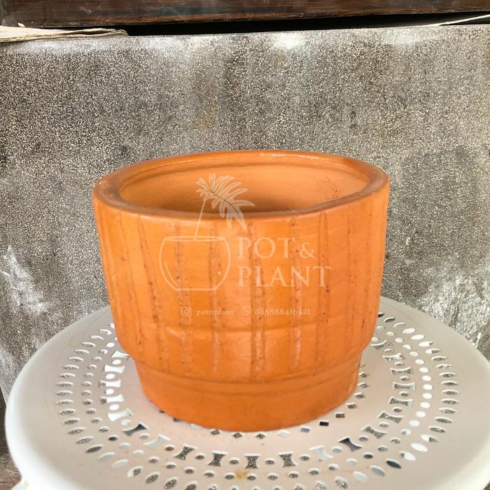 Jual Pot Silinder Garis 17 cm Terracotta Tanah Liat Gerabah Bunga ...