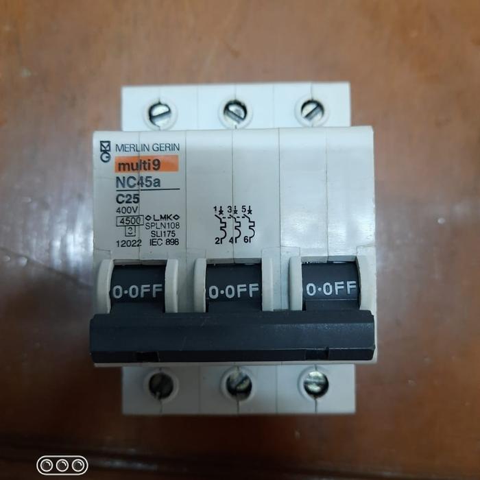Jual Mcb Merlin gerin NC45A 3 Phase 25A - Jakarta Pusat - Saudara Electric | Tokopedia