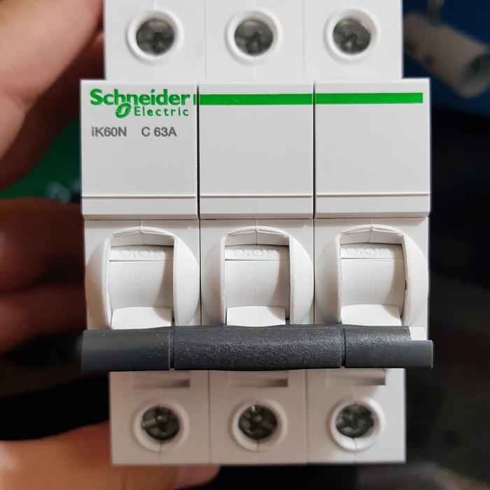 Jual MCB Schneider IK60N 63A 3 Phase (6ka)/MCB 3p Schneider IK60N 63A ...