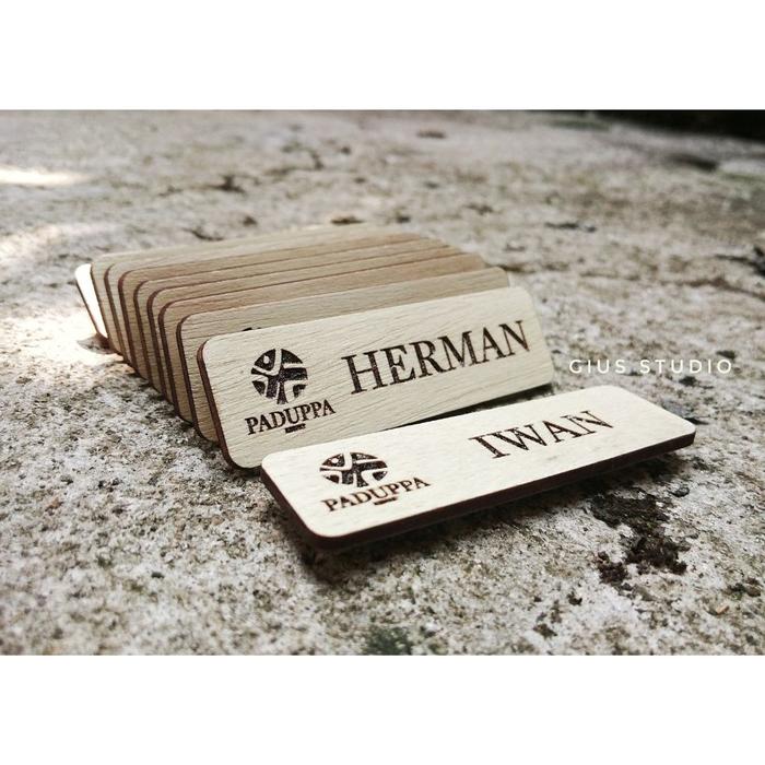 Jual Name tag papan nama dada grafir magnet bahan plywood - Kota ...