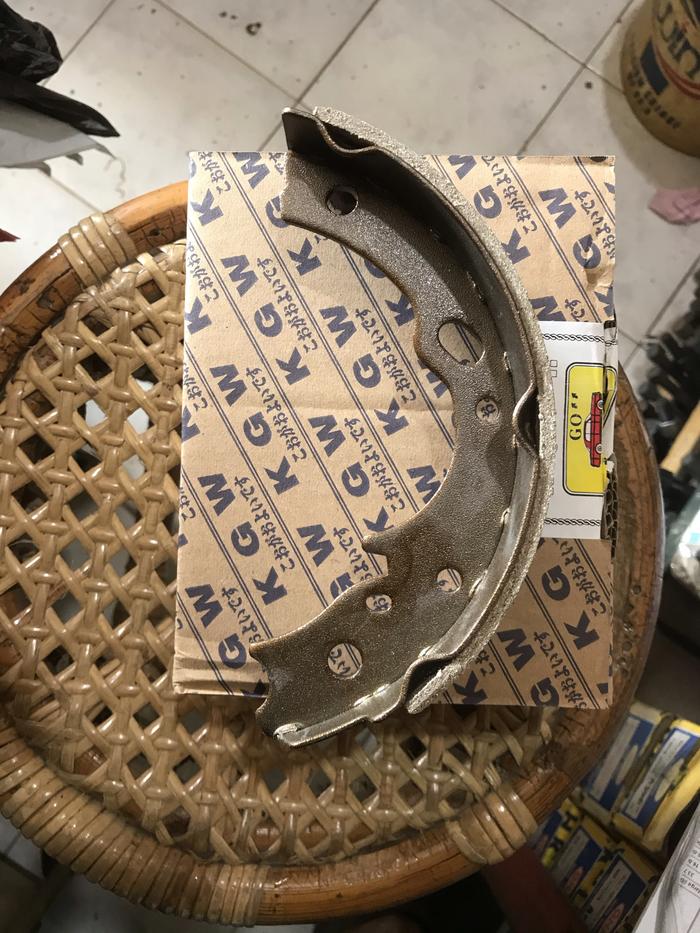 Jual Hand brake shoe kampas pak rem tangan PS 110 125 Canter Dutro HT ...