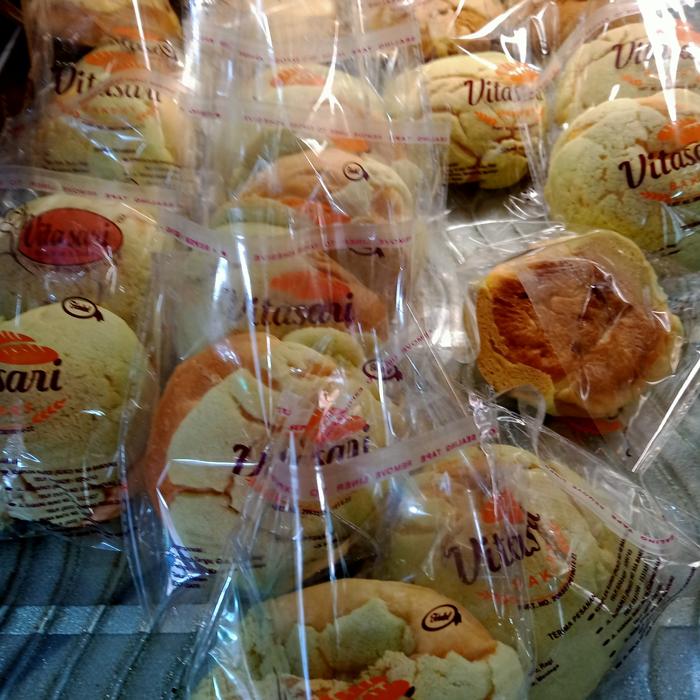 Jual Roti kulit nangka vitasari - Roti kulit nangka keju - Oleh-oleh ...