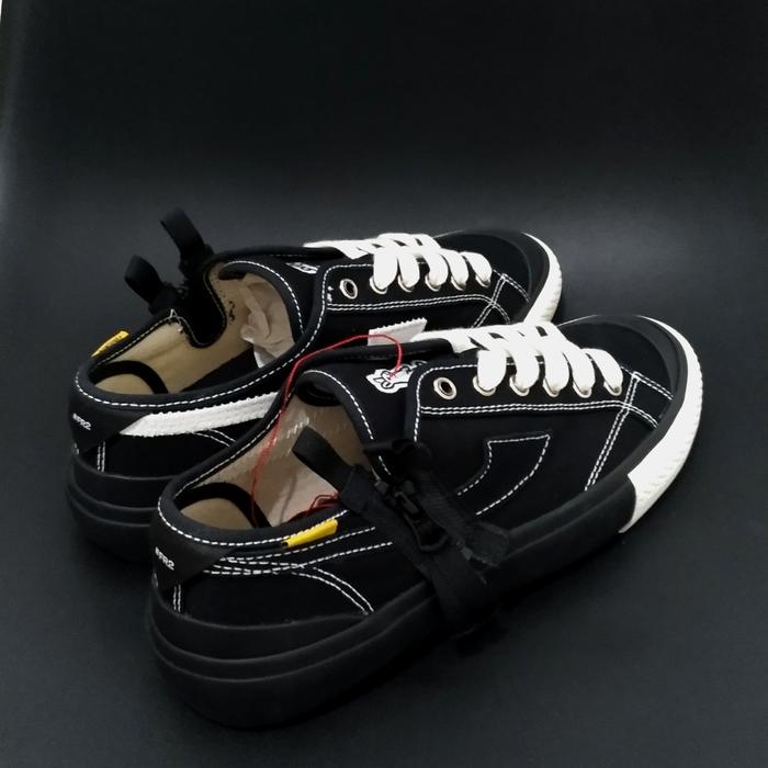 Jual Sepatu Compass FXXKING RABBIT V2 Original - Jakarta Selatan ...