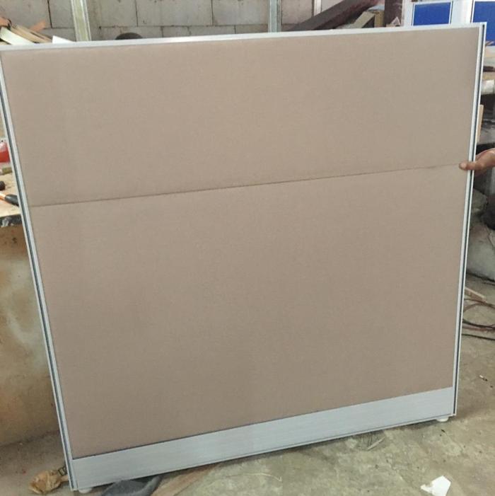 Jual Panel partisi sekat pembatas meja kerja / U.P.120 x 120 x 5.5 cm ...