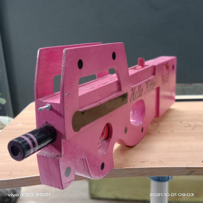 Jual Mainan Replika Senjata Kayu/p90 Peluru Karet Gelang Di Seller ...