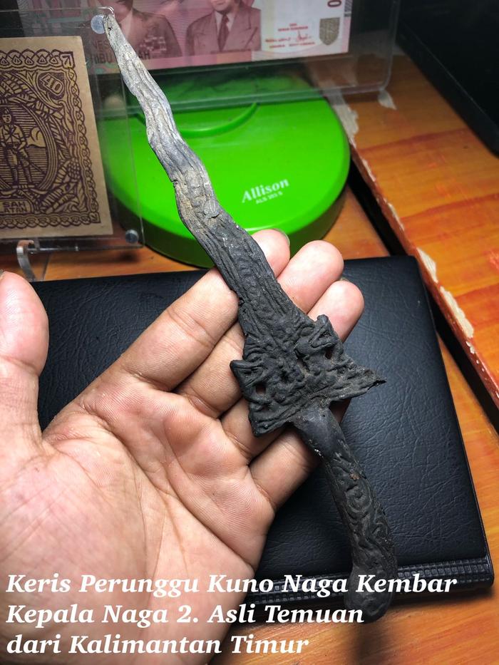 Jual Keris Perunggu Naga Kembar Asli dan Kuno Peninggalan - Kab. Banjar ...