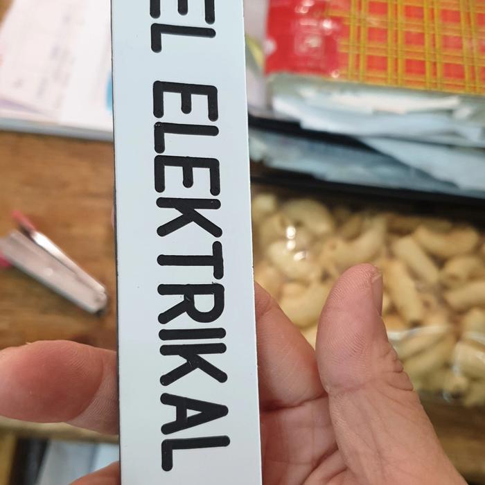 Jual Name Tag Nama plate panel - Jakarta Pusat - PRIMA PANEL ELEKTRIK ...