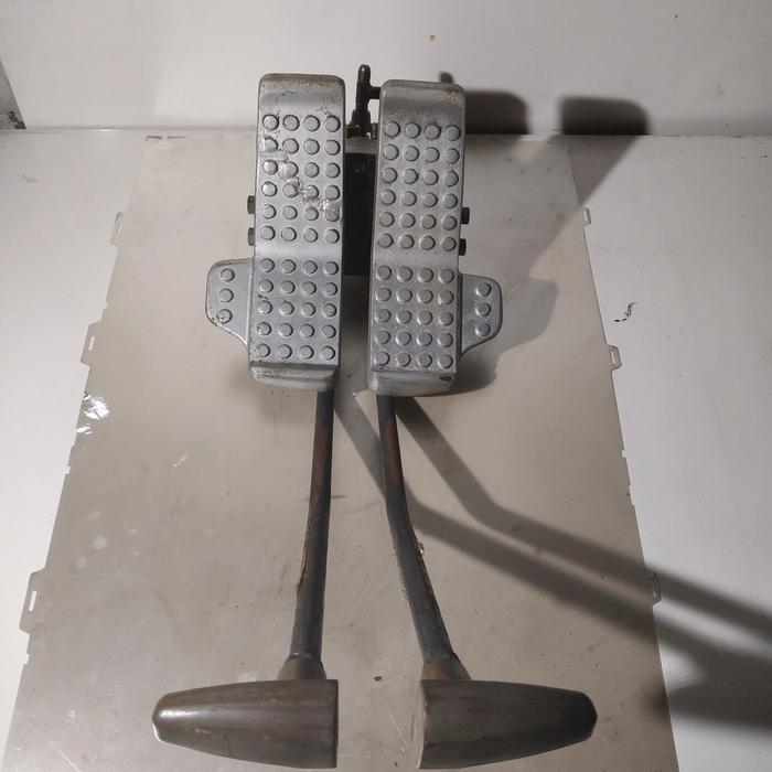 Jual handle travel atau travel pilot Valve hitachi zaxis zx 200/110/200 ...