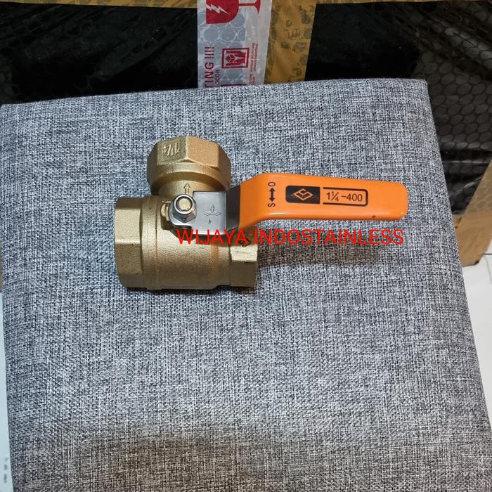 Jual Ball Valve Three Way Kuningan 1 1/4" inch - Ball Valve 3 Way ...