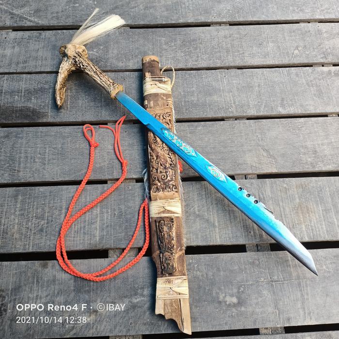 Jual Koleksi Mandau Dayak. tipe Tameng - Kab. Banjar - BUDAYA ...