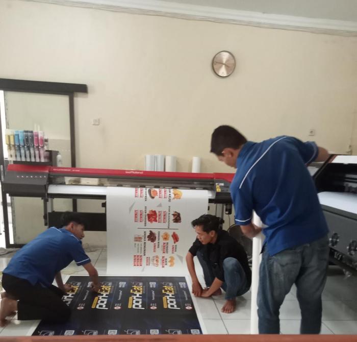 Jual Cetak Banner / Spanduk Bahan albatros + Laminating Glossy - Kab ...